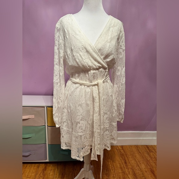 Source Unknown | Dresses | Source Unknown Cream Lace Wrap Dress | Poshmark